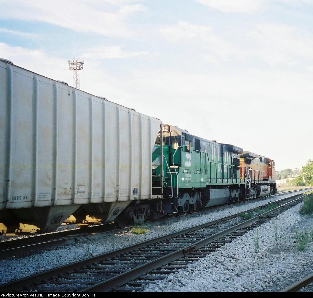BN 5082 & BNSF 4997